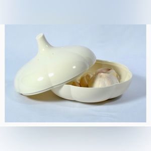 Tupperware | Kitchen | Tupperware Garlic Keeper | Poshmark